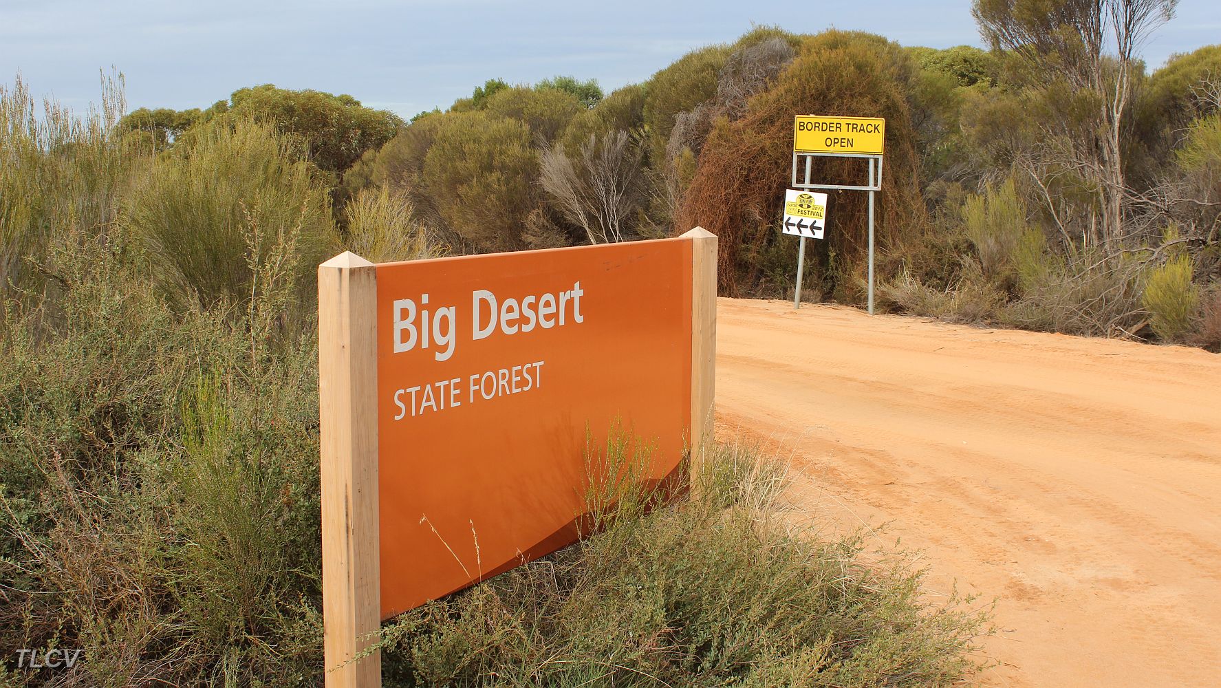 2012-04-VIC-SA Border Track/24-The start of the Border Track just south ...
